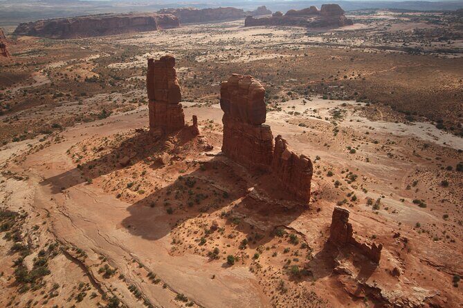 Corona Arch & Canyon Run Heli Tour - 20 minutes - The Small Group Advantage