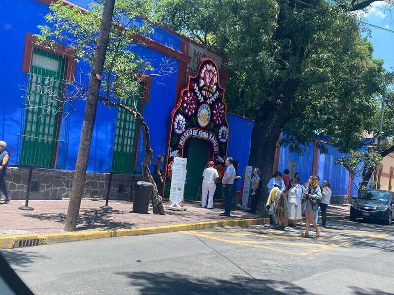 COYOACAN: FRIDA KAHLO STEPS IN COYOACAN AND SAN ANGEL CDMX - An Honest Look at the Tour Itinerary