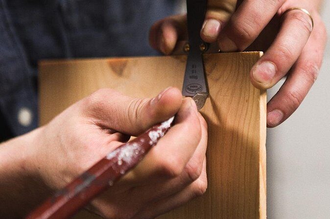 Craft an Oak Side Table - The Design and Craftsmanship