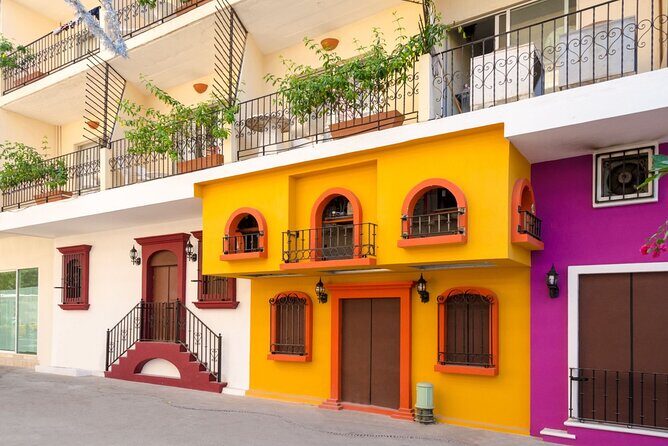 Cultural Pulse: Lazaro Cardenas Park & Plaza Private Walk - A Walk Through Plaza Lazaro Cardenas
