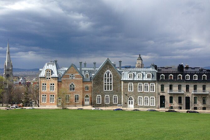 Custom 4 Hour Tour with a Private Driver in Quebec - Frequently Asked Questions
