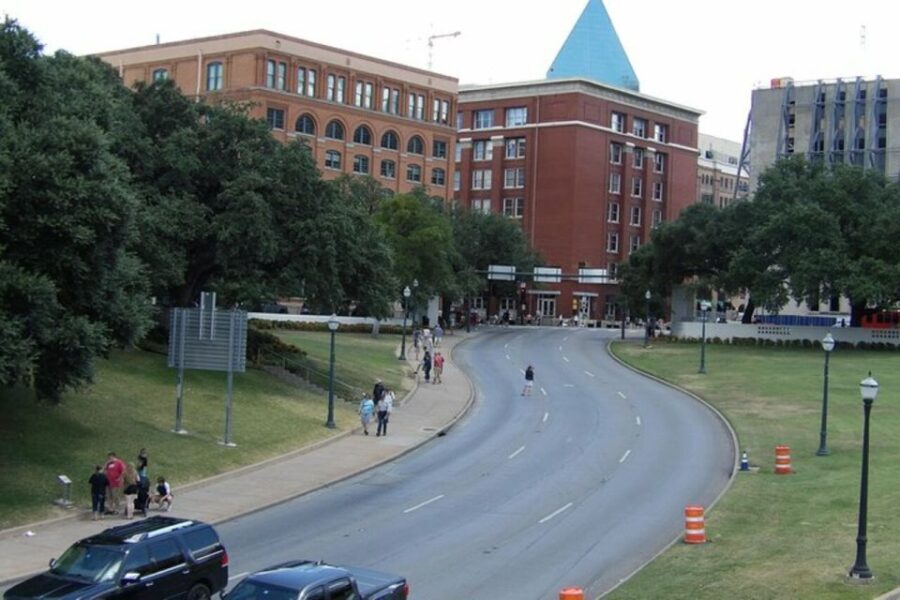 Dallas: 2-Hour JFK Assassination Tour without Museum - Analyzing the Experience from Reviews