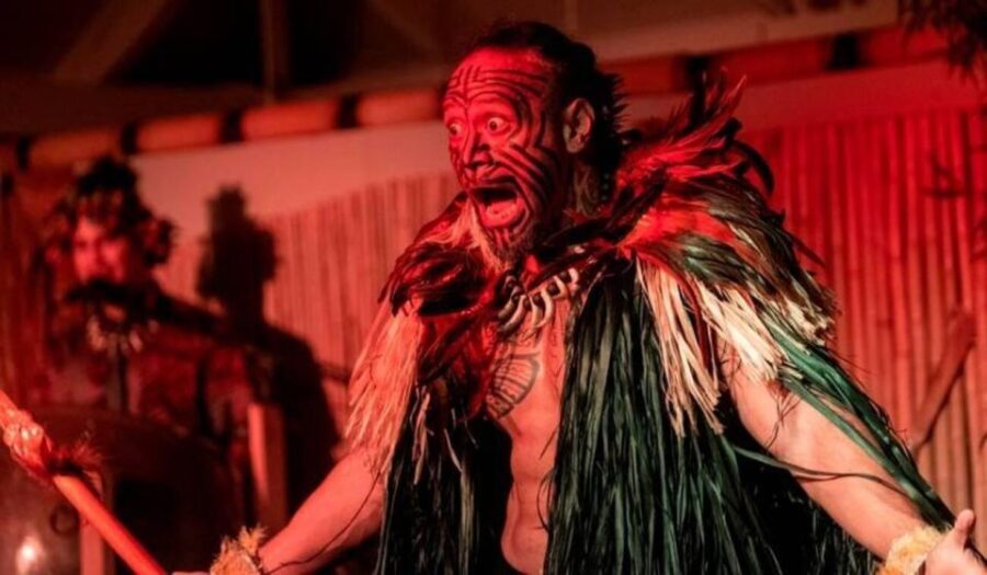 Daytona Beach: Luau with Polynesian Dinner and Live Show - Arrival and Experience Overview