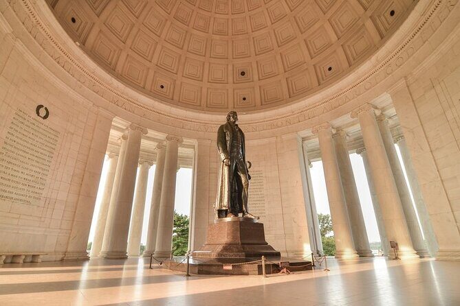 DC Monuments and Memorials Tour Day Tour - Bonus Pass-By Tour