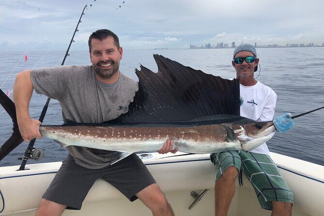 Deep sea fishing charters in Fort Lauderdale aboard 52' Hatteras - Value and Pricing