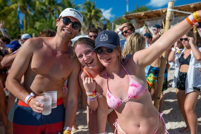 Deluxe Catamaran tour to Isla Mujeres with Open Bar and Lunch - Authentic Perspectives from Travelers