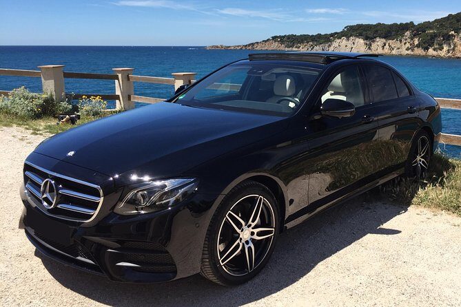 Departure Private Transfer: Seattle to Seattle Airport SEA in Business Car - The Experience from Booking to Arrival