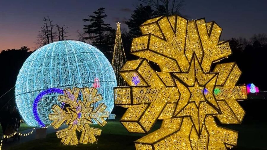 Derry, NH: LaBelle Lights Holiday Light Show Entry Ticket - What You Get for Your $29 Ticket