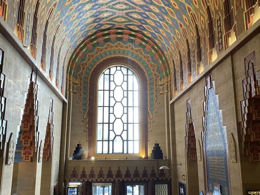 Detroit: Architectural Beauty and Hidden Gems Walking Tour - Who Should Consider This Tour?
