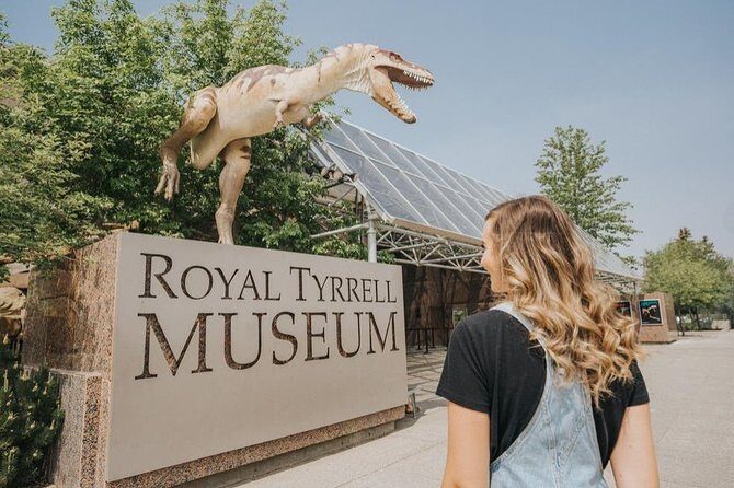 Discover Drumheller, Horseshoe Canyon, Royal Tyrrell Museum - Horseshoe Canyon: A Natural Marvel