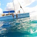 Discover Isla Mujeres tour with snorkel, buffet and open bar - Duration and Group Size