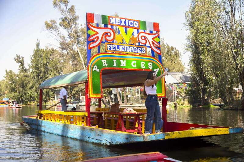 Discover Xochimilco and Coyoacán: Tradition, Music, Culture - Analyzing the Value