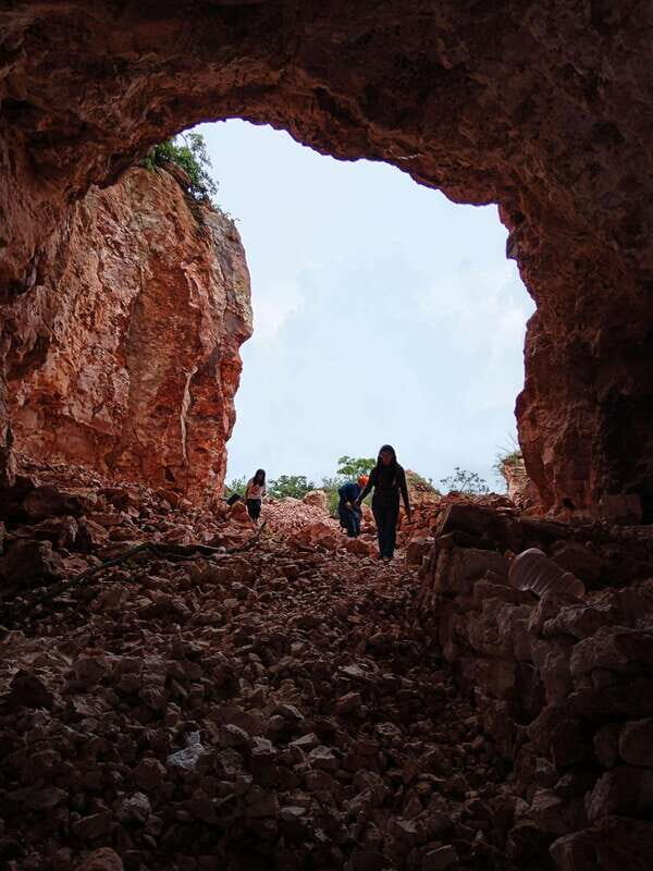Do you like adventure? Visit the Opalo el Pilon Mines, - Who Would Enjoy This Tour?