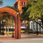 Downtown Dallas Walking Food Tour History and Cocktail Package - Visiting Dealey Plaza and the Sixth Floor Museum