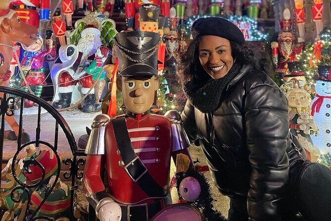Dyker Heights Christmas Lights and NYC Skyline View Bus Tour - The Itinerary Breakdown