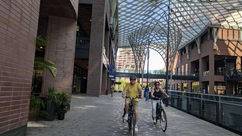 E-bike through Toronto's Dynamic Neighbourhoods - What to Expect on Your Toronto Neighborhood E-bike Tour