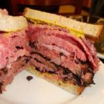 Eat 4 New York Foods and See 30 Sights Walking Tour - Practical Details and What to Expect