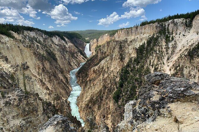 Elemental Yellowstone Grand Canyon, Waterfalls and Hidden Wonders - Exploring Hayden Valley: Wildlife and Steam