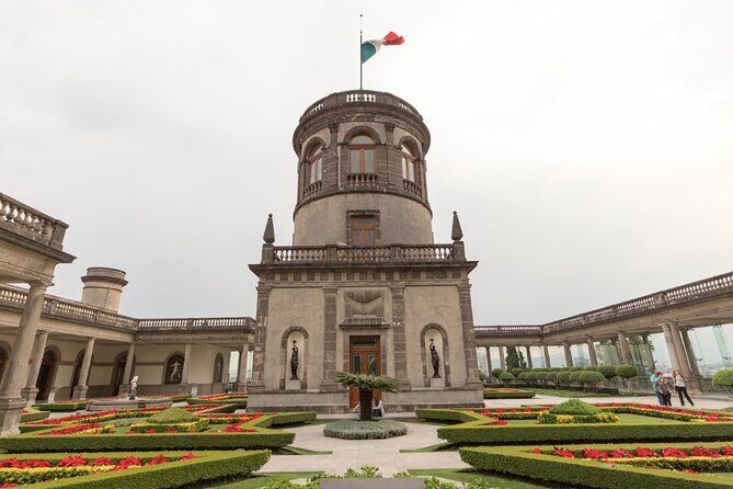 Exclusive Tour to Chapultepec Castle - The Guides: Knowledge, Passion, and Personal Touch
