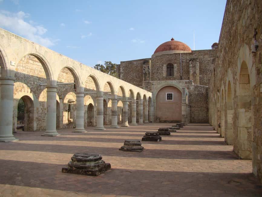 Explore Sierra Norte: Culture, Nature, and Craftsmanship. - What to Expect: Day-by-Day Breakdown