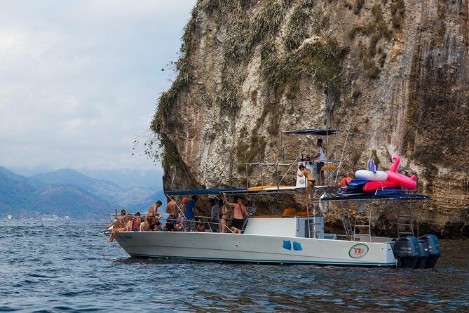 Famous Pato Bobo Adventure Boat - The Sum Up