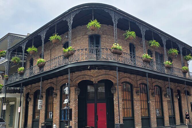 French Quarter Favorites: New Orleans Landmarks Walking Tour - The French Market: Trading Past and Present