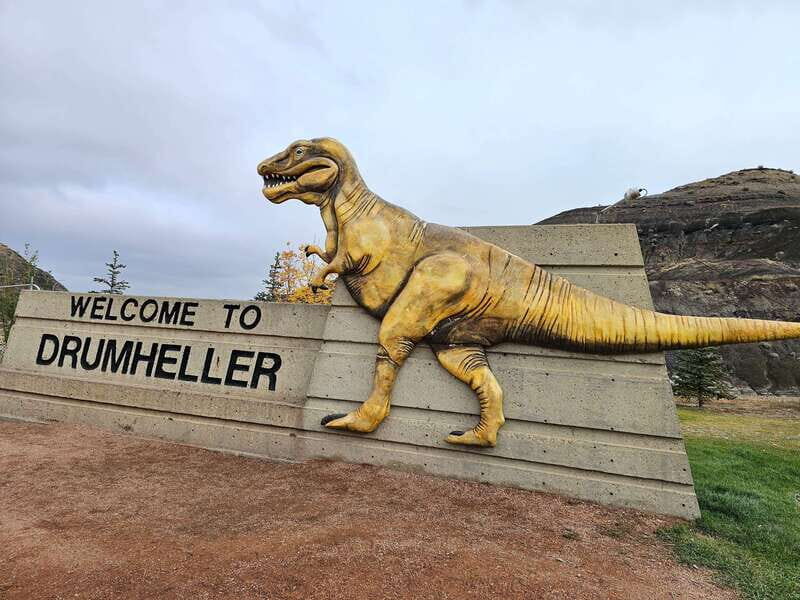 From Calgary: Drumheller Private Tour, Full day sightseeing - The Itinerary in Detail