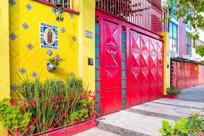 From cdmx: Tour in Coyoacan and Xochimilco all inclusive - Who Will Love This Tour?