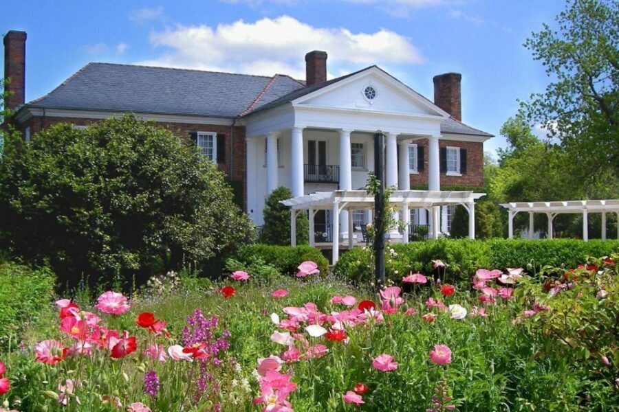 From Charleston: Boone Hall Plantation Entry with Transfers - Key Points