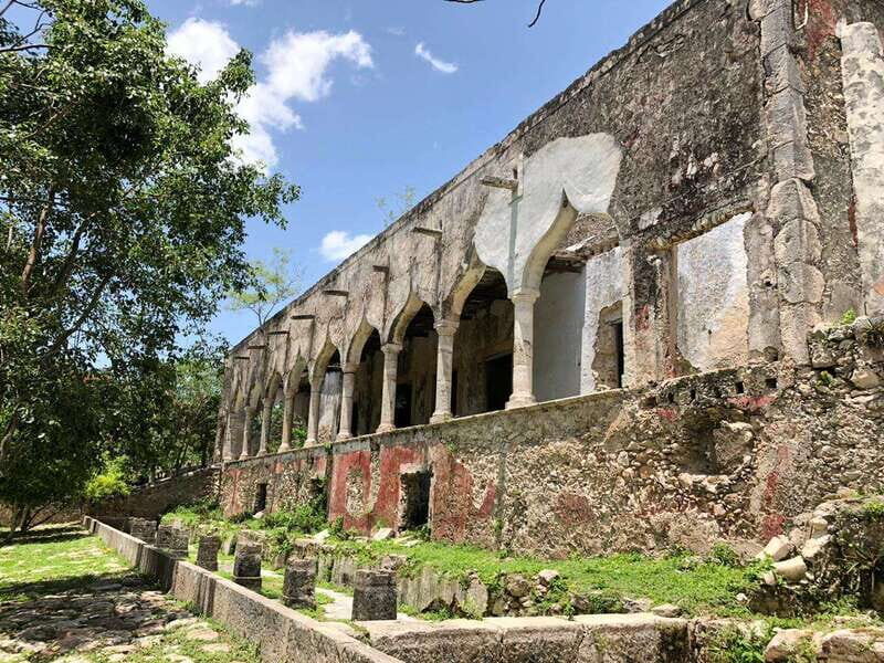 From Mérida: Visit an emblematic hacienda, enjoy its cenote - Swimming in Cenotes: Natural Wonders with a Royal Touch