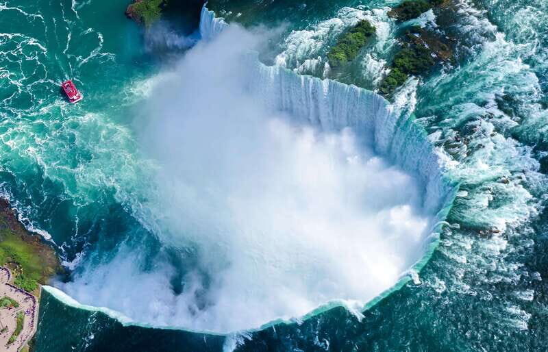 From Montreal: Toronto, Niagara Falls & 1000 Islands Tour - Deep Dive into the Sights