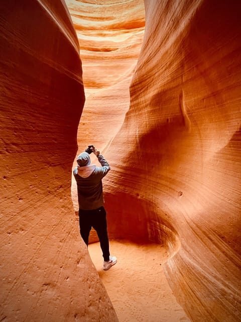 From Phoenix: Antelope Canyon & Horseshoe Bend Day Trip - The Experience of the Guides and Group Size