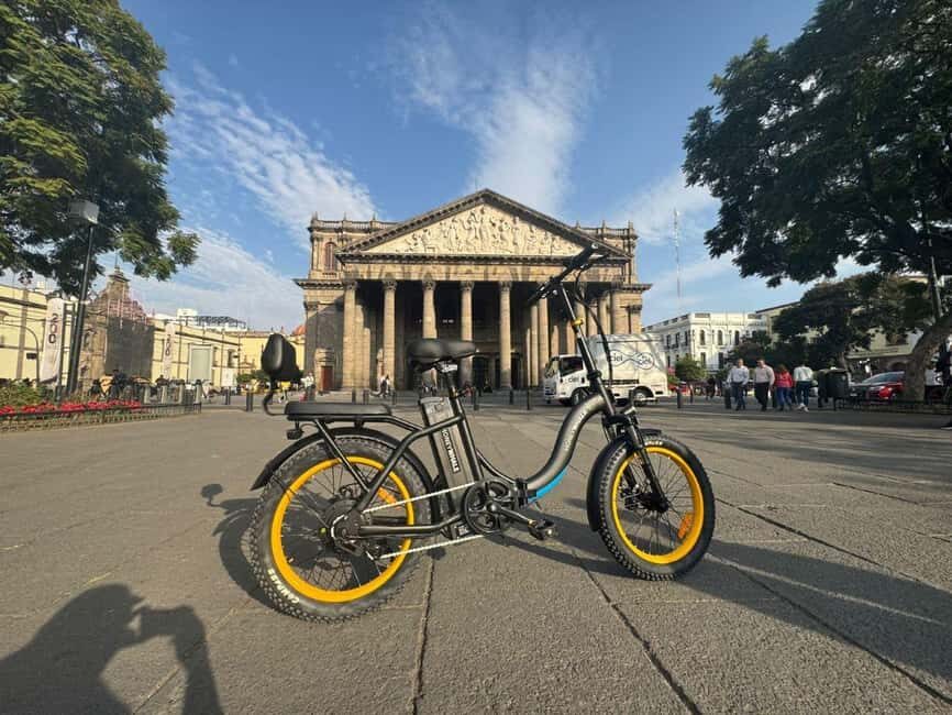 Guadalajara: Fun electric bike tour. - Discovering Glorieta Minerva and its stories