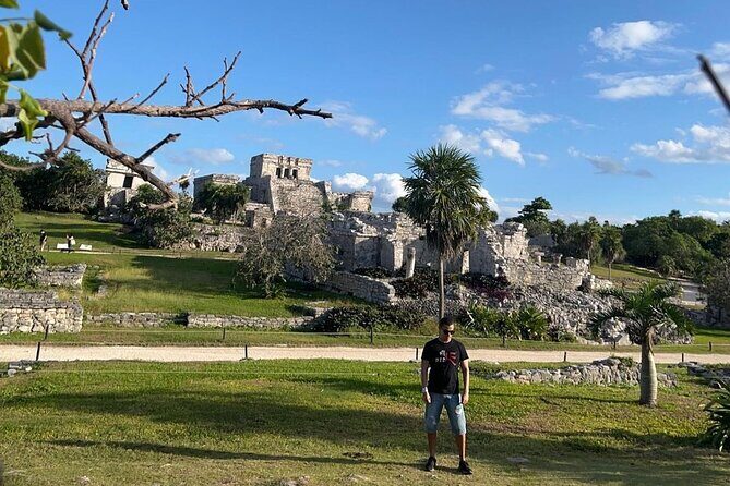 Guided Tour of Archaeological Zone of Tulum + Cenote Swim - Exploring the Tulum Archaeological Site