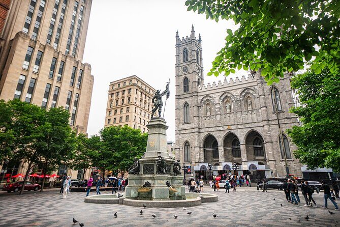 Guided tour of Old Montreal followed by a boat cruise EN - Practical Details