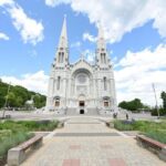 Half-Day Trip to Montmorency Falls and Ste-Anne-de-Beaupré from Quebec city - Transportation and Group Size