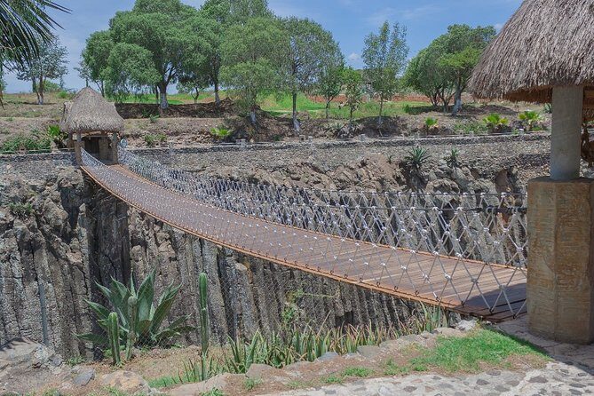 Hidalgo Mágico (Basaltic prisms, real del monte, Pachuca) - Analyzing the Value