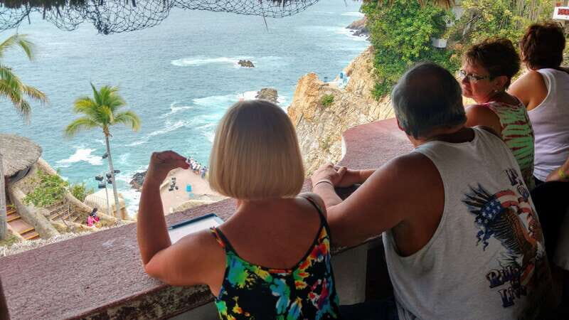 *High Cliff Diver Show & Round Trip Transportation - Practical Details and What to Bring