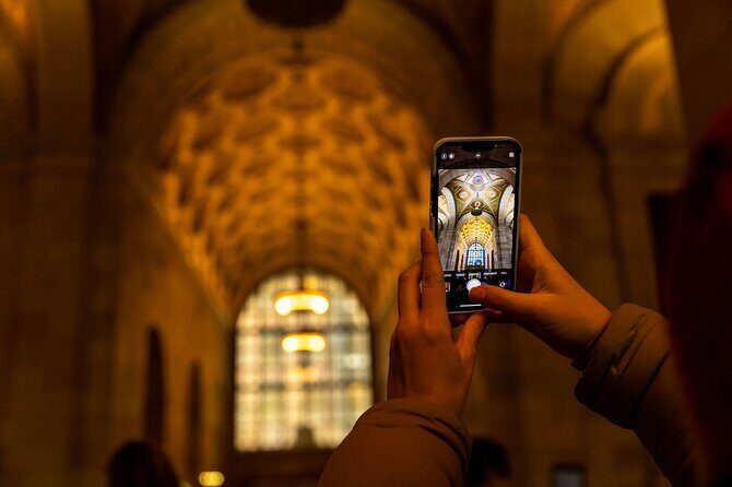 Highlights & Hidden Gems of Old Montreal walking tour By FITZ MTL - Exploring the Highlights and Hidden Gems