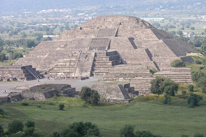Historical downtown Mexico City & Teotihuacan Pyramids Mezcal tasting - Authentic Experiences and Insights from Reviews