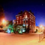 History and Haunts by Local Author - Savannah Historic District: The Heart of the Haunting