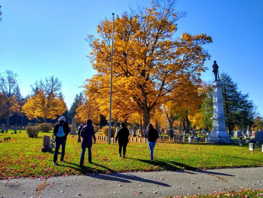Holland: Pilgrim Home Cemetery Walking History Tour - Who Will Love This Tour?