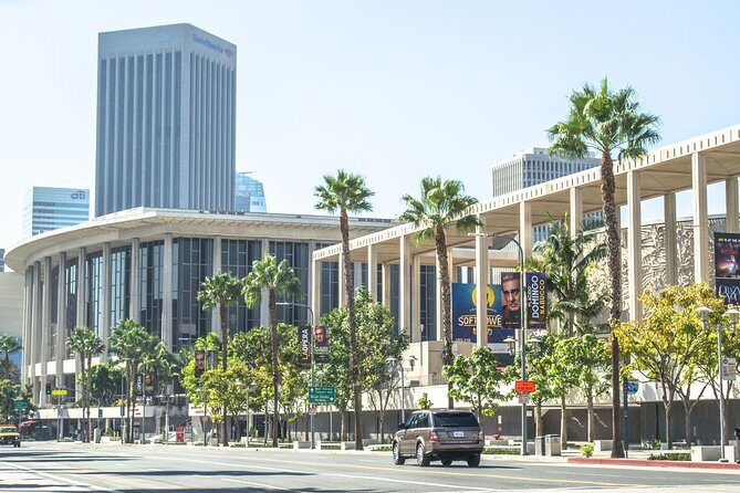 Hollywood, Celebrity Homes, Film Locations and Sunset Strip Tour in Los Angeles - The Transportation and Group Atmosphere