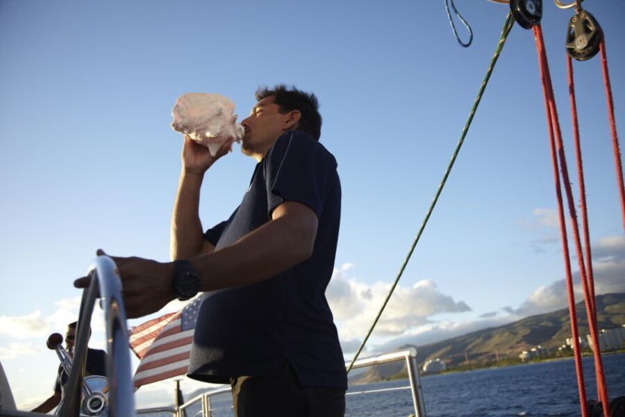 Honokohau: Kona Whale Watching Catamaran Cruise - What You Can Expect on the Tour