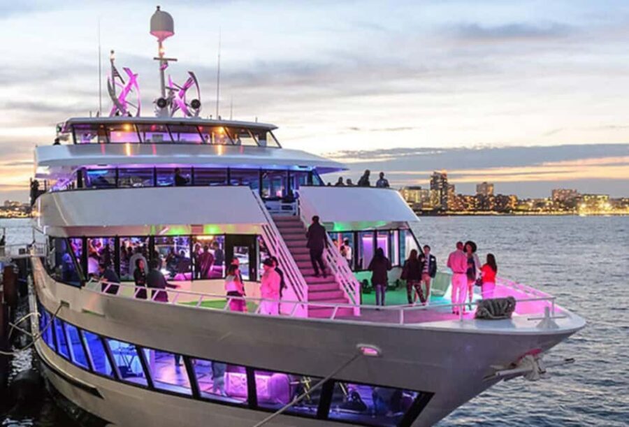 Hornblower Infinity New York New Year's Eve Party - What the Reviews Say