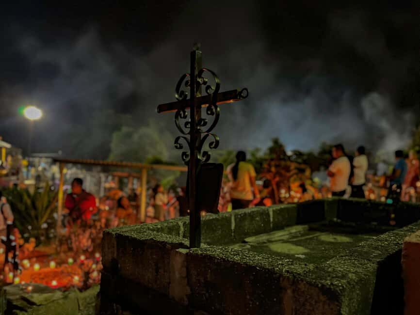 Huatulco: Zapotec Animas Nighttime Experience of the Day of the Dead. - Analyzing the Value