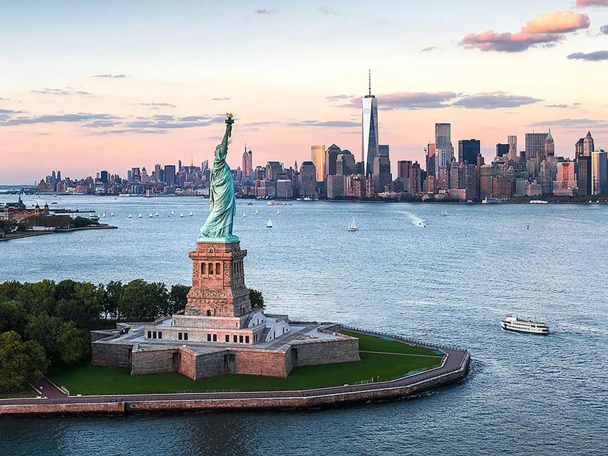 Iconic NYC: 9/11, Wall St, Liberty - The Value of This Tour