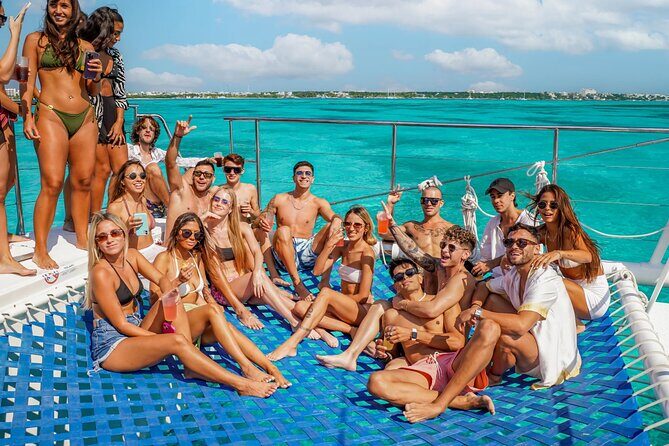 Isla Mujeres Cruise with Beach Club, Snorkel, Lunch and Open Bar - Who Will Love This Tour?