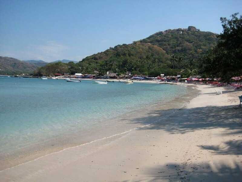 Ixtapa: Las Gatas Beach Adventure - Lunch and Refreshments