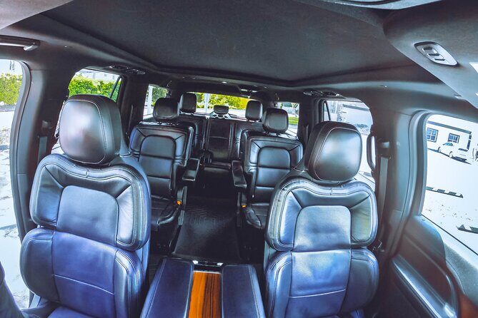 Jacksonville Airport Private Lux Car Transfer to Downtown Hotels - What to Expect During the Transfer